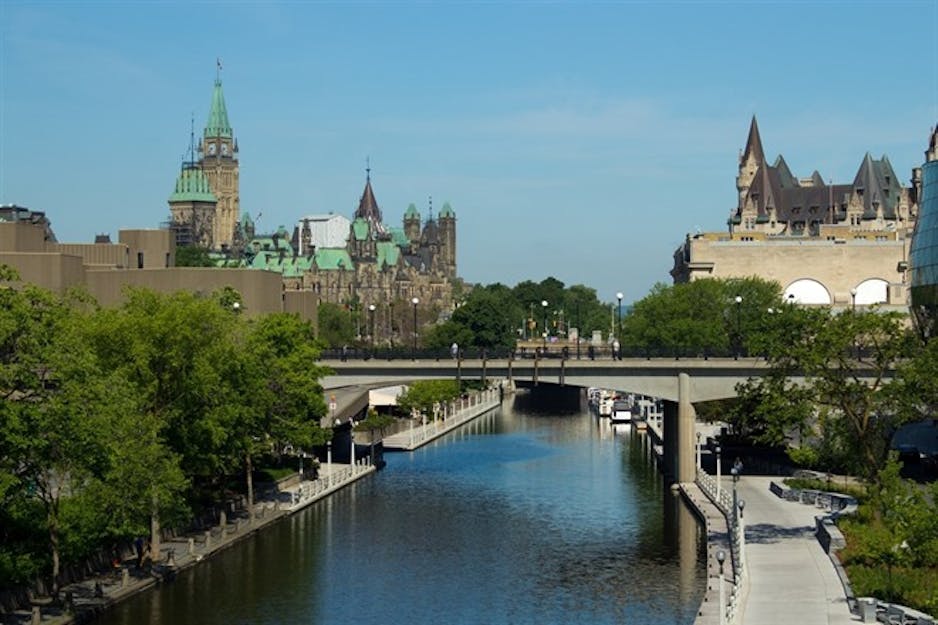 Discover Toronto & Ottawa Tour Canada |Inspiring Travel company